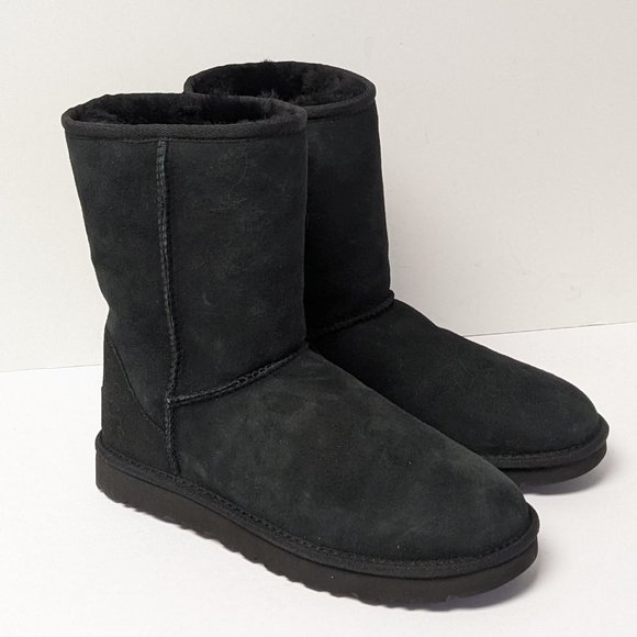 UGG | Shoes | Ugg Classic Short Ii Sheepskin Winter Boots Black Suede Womens 8 M | Poshmark